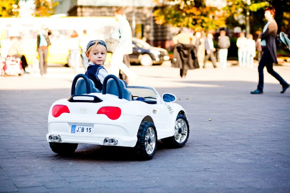 Voiture bébé 1 an : comment choisir la meilleure voiture-jouet pour l ...